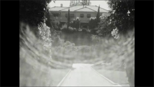 1920s: Mansion. – Archival Footage