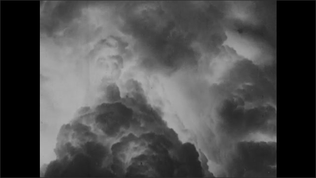 1940s: Nuclear explosion, mushroom cloud. – Archival Footage