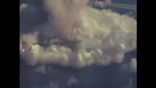 1940s Bikini Atoll: mushroom cloud from nuclear bomb experiment, bomb ...